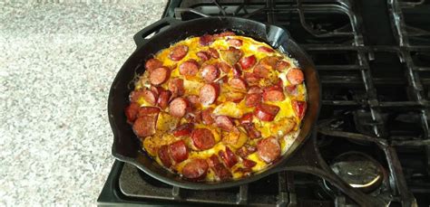 Saucisse Fumée et Pommes de Terre Rôties au Four Cuisine