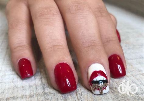 کاشت پودر ، طراحی ویژه ، ژلیش Nails Beauty
