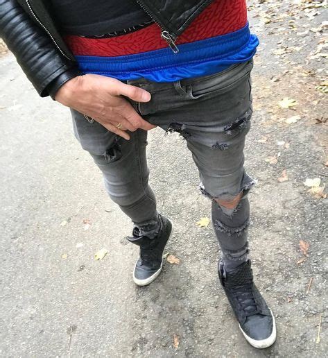 Gay In Tight Jeans