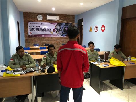 Pelatihan Confined Space Ruang Terbatas Sertifikasi BNSP