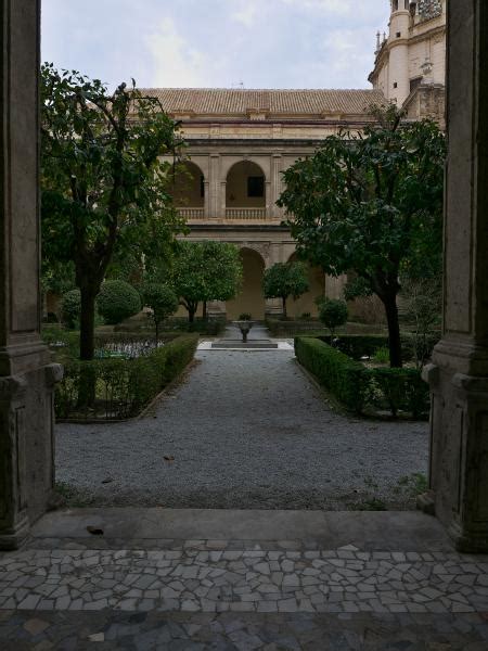 Colegio Mayor De Santo Domingo Granada