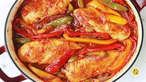 Comment Préparer Le Poulet Aux Poivrons Pommes De Terre Oignons Et