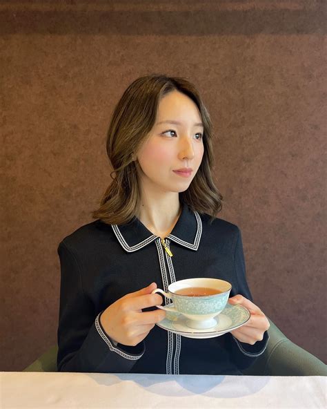 おばあちゃんが若い時に着てた服を貰って、 それを着てお出かけしてきた😙🫶 ・ ・ おばあちゃん おばあちゃんと孫