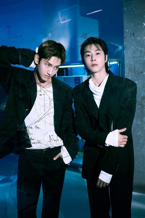데뷔 20주년 동방신기 정규9집에 과거현재미래 담았다 텐아시아