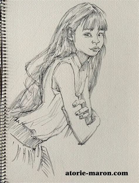 水彩絵の具で描く人物画女性を描く