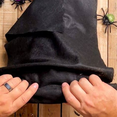 How To Make An Easy Dollar Tree Halloween Gnome Wreath