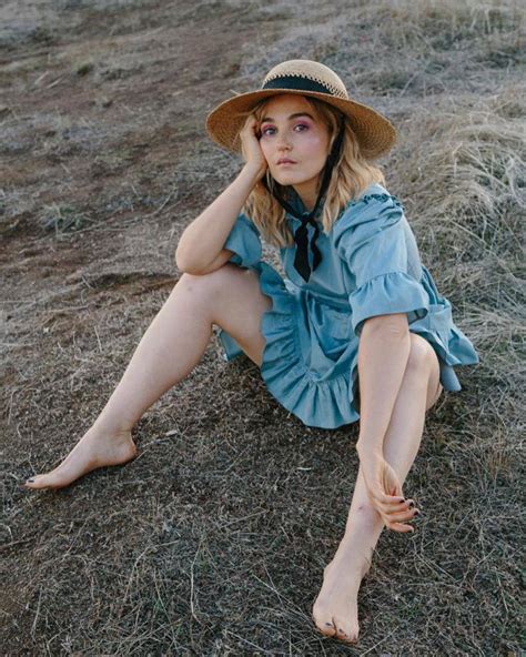 Chloe Fineman S Feet