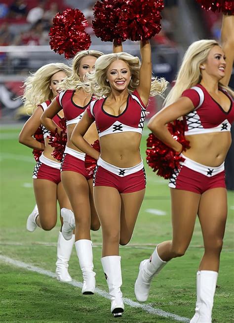 Nfl Cheerleaders Preseason Week 2 Nfl Cheerleaders Hot Cheerleaders