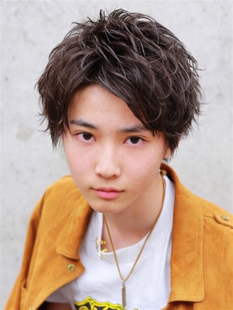 【2025】『束感カット』×upバング×ツヤ束 Lipps Hair 表参道 ｜ メンズヘア・髪型ランキングのmens Hairstyle