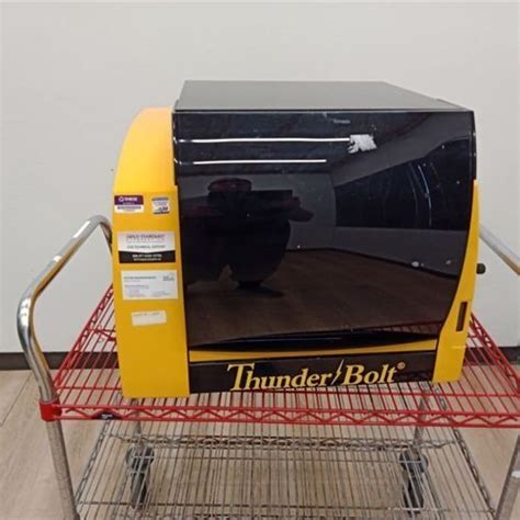 Used Thunderbolt Gold Standard Diagnostics Elisa Fully Automated Thunderbolt Gold Standard