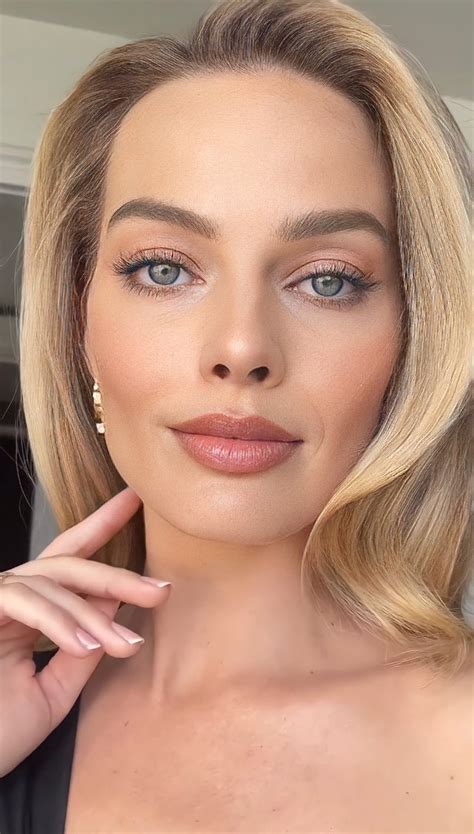 Douglas Andrew Albury On Twitter RT Dreamy Babes Margot Robbie