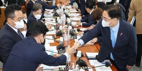 여야 예산 전쟁 2라운드 국민의힘 윤석열 대선공약 예산 얼마나 지킬까