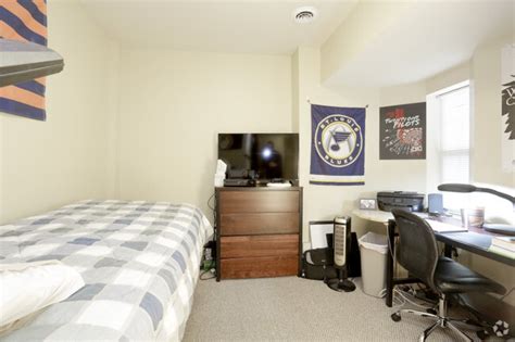 Presby Hall Uiuc Private Certified Housing Apartments Champaign Il