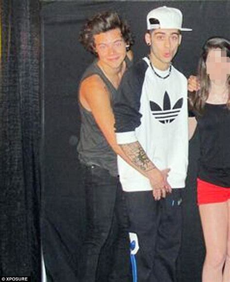 Cheeky One Directions Harry Styles Grabs Zayn Maliks Crotch
