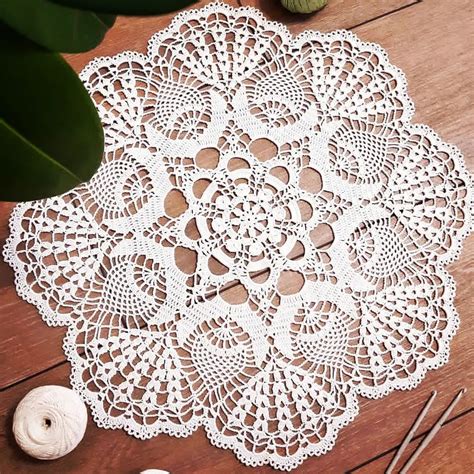 Free Crochet Pattern Three Pointed Circle