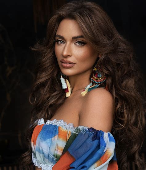 Mia le Roux Opens Up About Miss Universe Withdrawal: “Physically, My Body Was Taking Strain ...