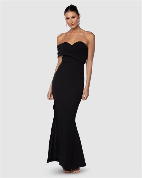 Azzurielle Alani Gown Airrobe