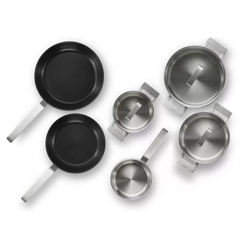 6 Piece Proinduction Cookware Set Consists Of 3 Pots 2 Pans And 1