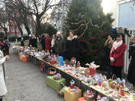 Кметът на район „Централен“ откри благотворителен базар в ДГ „Малкият