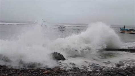 Pisco Pescadores Afectados Por El Cierre Temporal Del Puerto De San