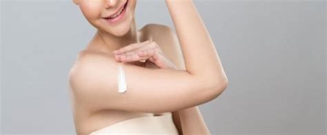 11 Rekomendasi Night Body Lotion Untuk Memutihkan Kulit Mulai Rp 30