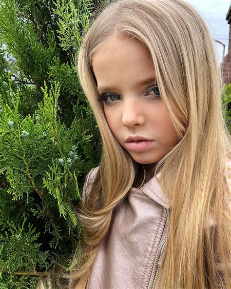 Nika On Instagram карантин оставайтесьдома Portrait Nudemakeup