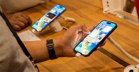 Telkomsel Hadirkan Paket Bundling Seluruh Seri IPhone 14 Terbaru