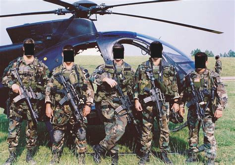 Members Of The Us Army Delta Force 1990s [2048x1447] R Militaryporn
