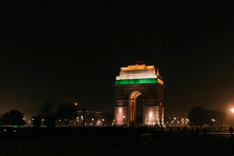 Historical Monuments In Delhi With Luxury Tours