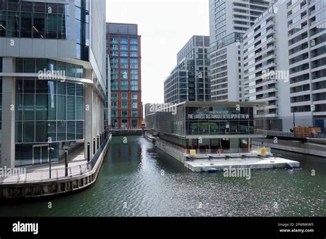 Canary Wharf The Water Pavilions At Water Square Canary Wharf Isle