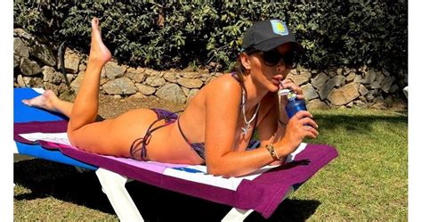 Секси мацки подкрепят и жокеите в Англия