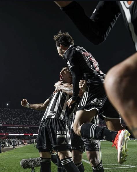 São Paulo x Atlético MG Time de Gabriel Milito consegue feito que