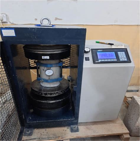 Cylinder Concrete Specimen During Modulus Of Elasticity Test Download Scientific Diagram