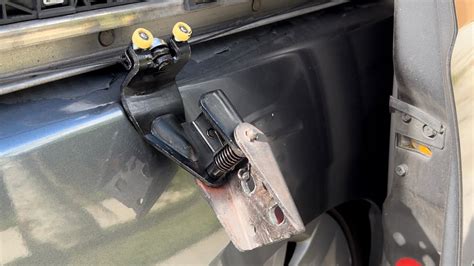 Honda Odyssey Sliding Door Roller Replacement Diy Youtube