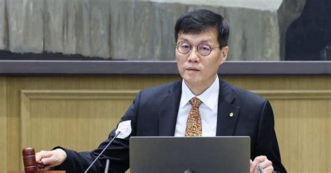 한은 올 성장률 21→25 상향금리 11연속 35 동결