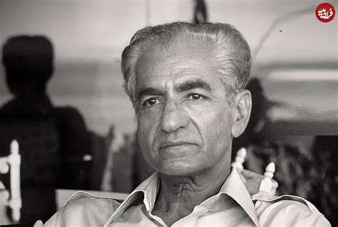 عکس سفر به تاریخ؛ نماز میّت برای محمدرضا پهلوی در مصر؛ سال 1359