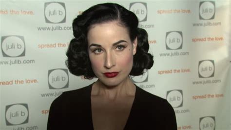 21 Dita Von Teese Burlesque Performance Stock Videos Footage And 4k Video Clips Getty Images