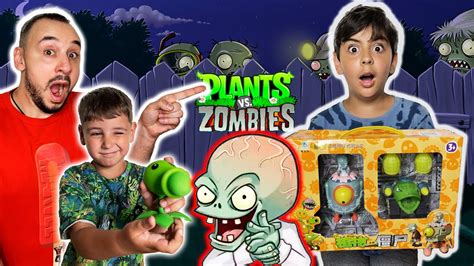 Папа Роб Ярик и Эрик против Зомби в Реальной Жизни Зомбосс из Растения против Зомби атакует