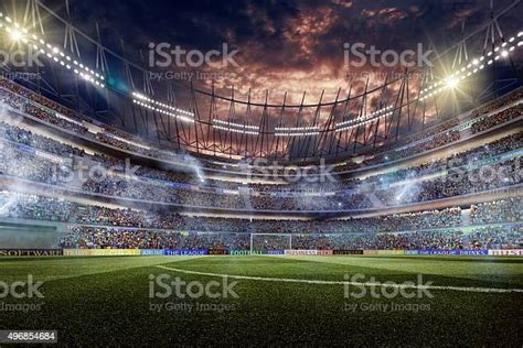 สนามฟุตบอลที่น่าทึ่ง ภาพสต็อก ดาวน์โหลดรูปภาพตอนนี้ Football