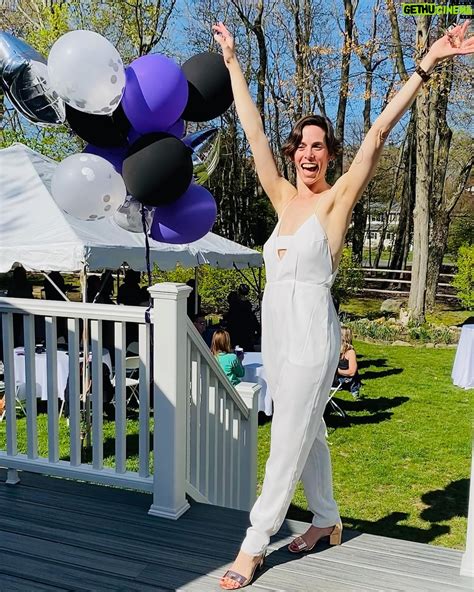 Lauren Kelston Wiki Biography Age Gallery Spouse And More