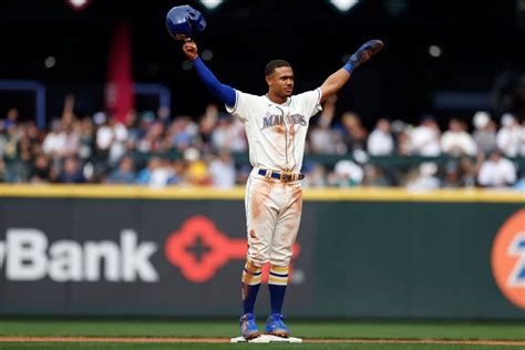 Julio Rodriguez Made Mlb Rookie History With Time To Spare
