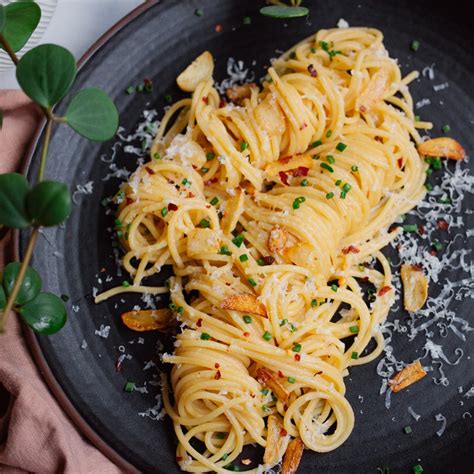 Easy Asian Garlic Noodles Ready In 15 Minutes