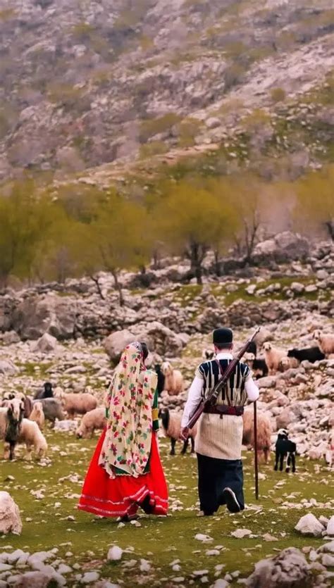 پوشش باطراوت و تماشایی زنان و مردان در ایل بختیاری
