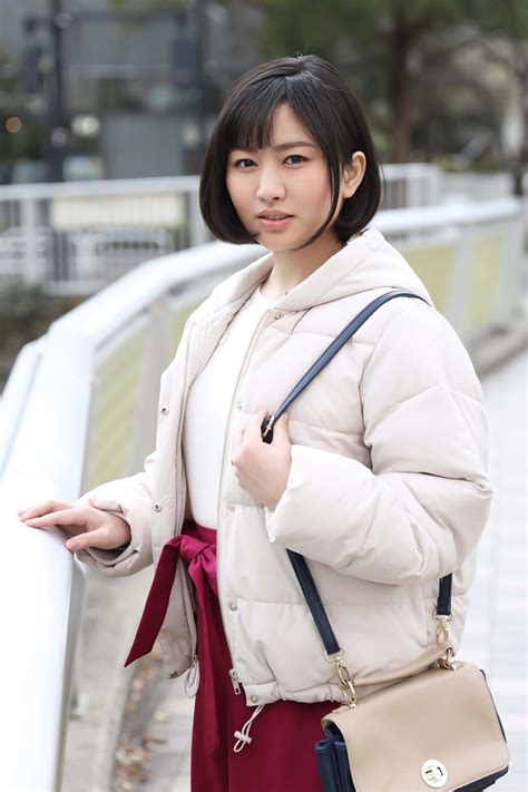【舞ワイフ公式写真集】長谷川あい 淡泊過ぎる生活に息が詰まり気分転換に男を物色する人妻 微图坊