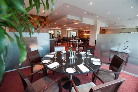 Hotel Arora International ⋆⋆⋆⋆ Crawley United Kingdom Season