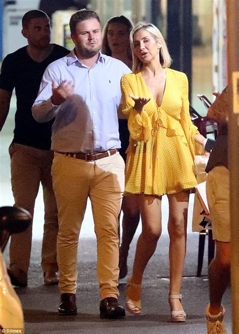 Samantha X In Bondi With Financier Sam Nelson Daily Mail Online