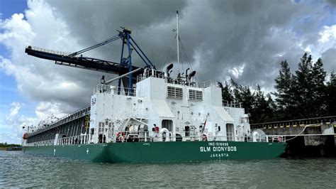 Foto Sinarmas Lda Maritime Resmi Luncurkan Kapal Self Propelled Barge