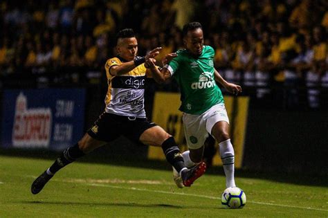 Relembre cinco grandes jogos entre Chapecoense e Criciúma