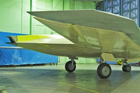 Drone Russo Sukhoi S 70 Okhotnik Deve Ter Produção Seriada Iniciada Em 2023