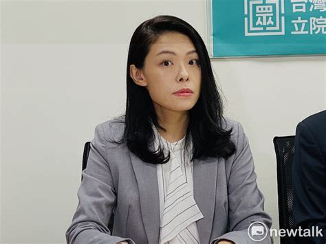 新聞 高嘉瑜憂林智堅「一屍五命」被柯狂讚 高虹安舉大拇指：她真的太勇敢！ Gossiping板 Disp Bbs